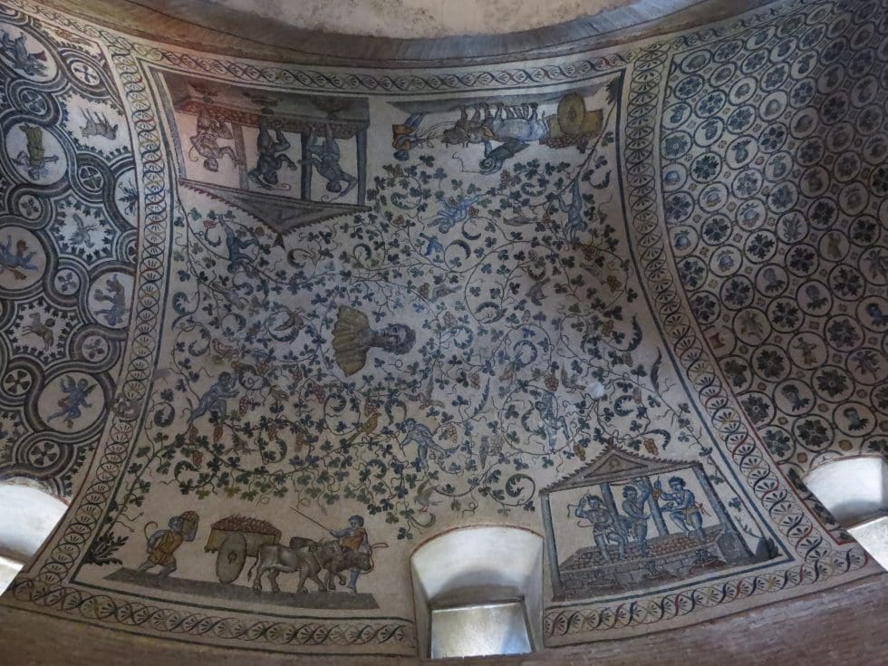 Traces of the Medieval Working Class in the Land of the Paris Cathedral ...